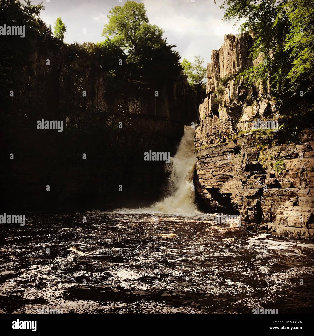 Waterfall britain hi-res stock photography and images - Alamy