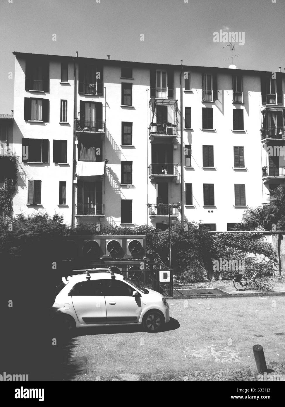Apartment block in Milan, Italy, 2018 Stock Photo - Alamy