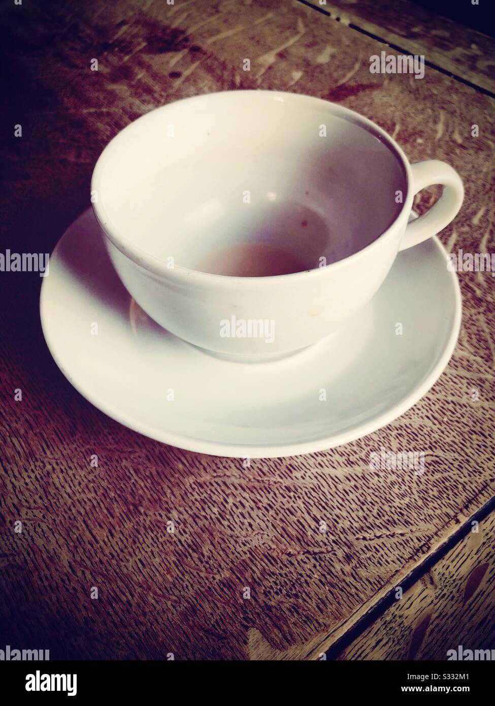 Wooden table washing hi-res stock photography and images - Alamy