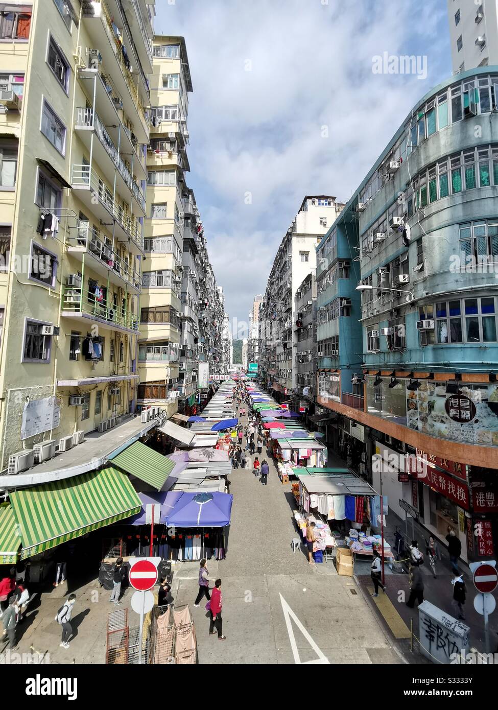 The vibrant markets in Mong Kok, Hong Kong Stock Photo - Alamy The vibrant markets in Mong Kok, Hong Kong Stock Photo - Alamy