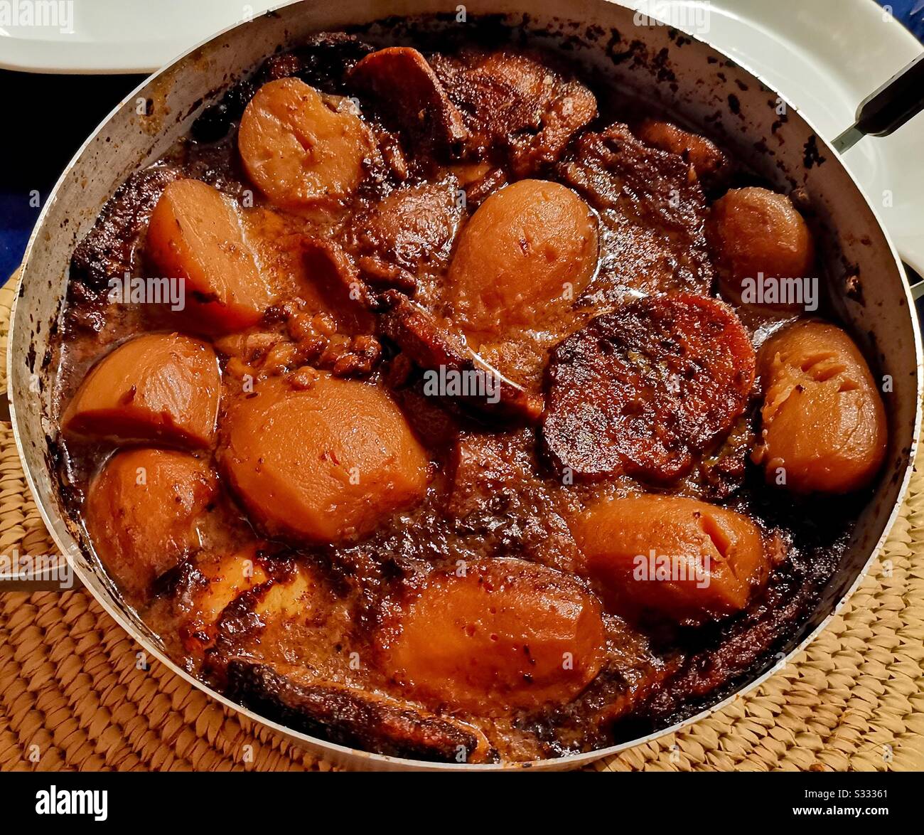 Traditional Jewish Cholent Stock Photo - Alamy