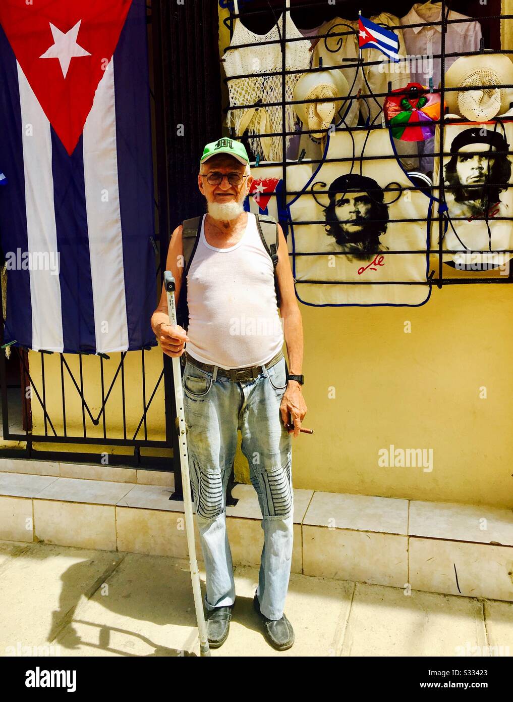 Cuban man cigar havana smartphone stock photos and images - Alamy