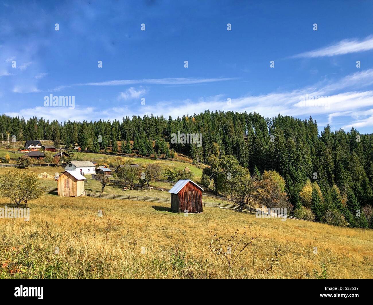 Rural scene rustic hi-res stock photography and images - Alamy