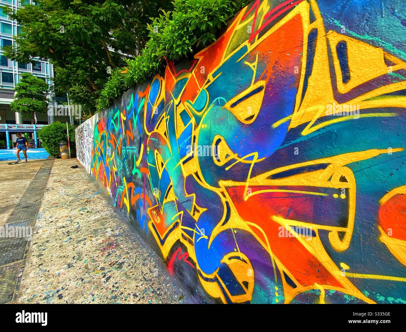 Singapore graffiti hi-res stock photography and images - Alamy