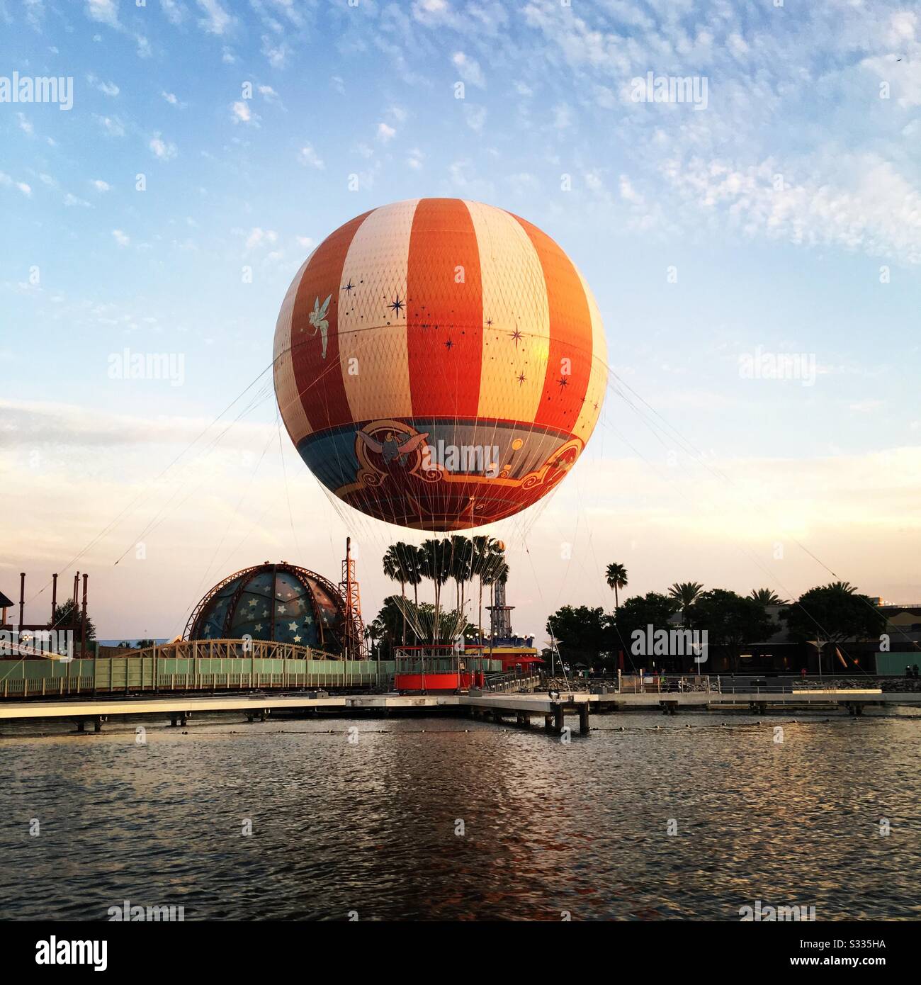 Disney world characters hi-res stock photography and images - Alamy