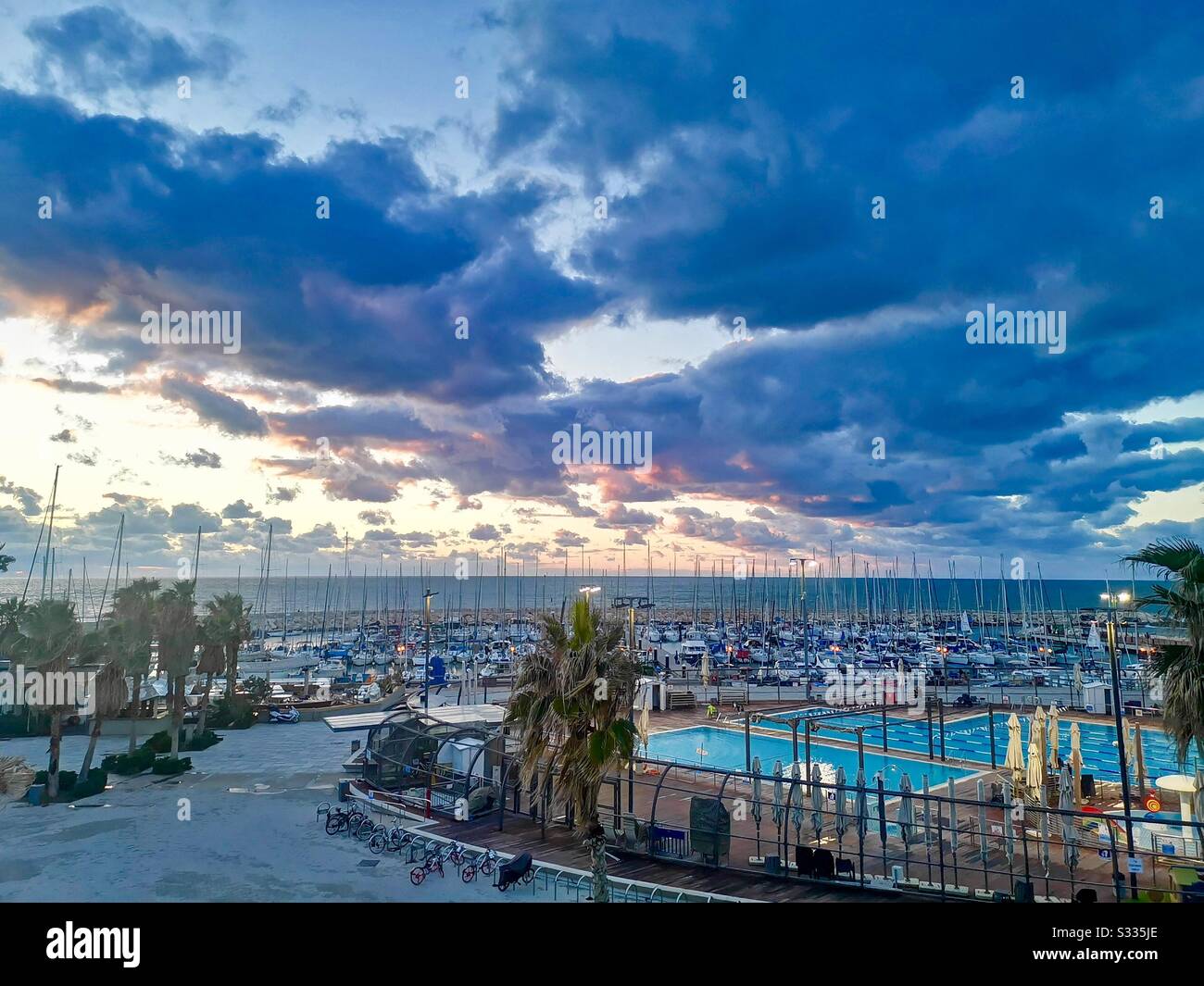 Gordon pool tel aviv hi-res stock photography and images - Alamy