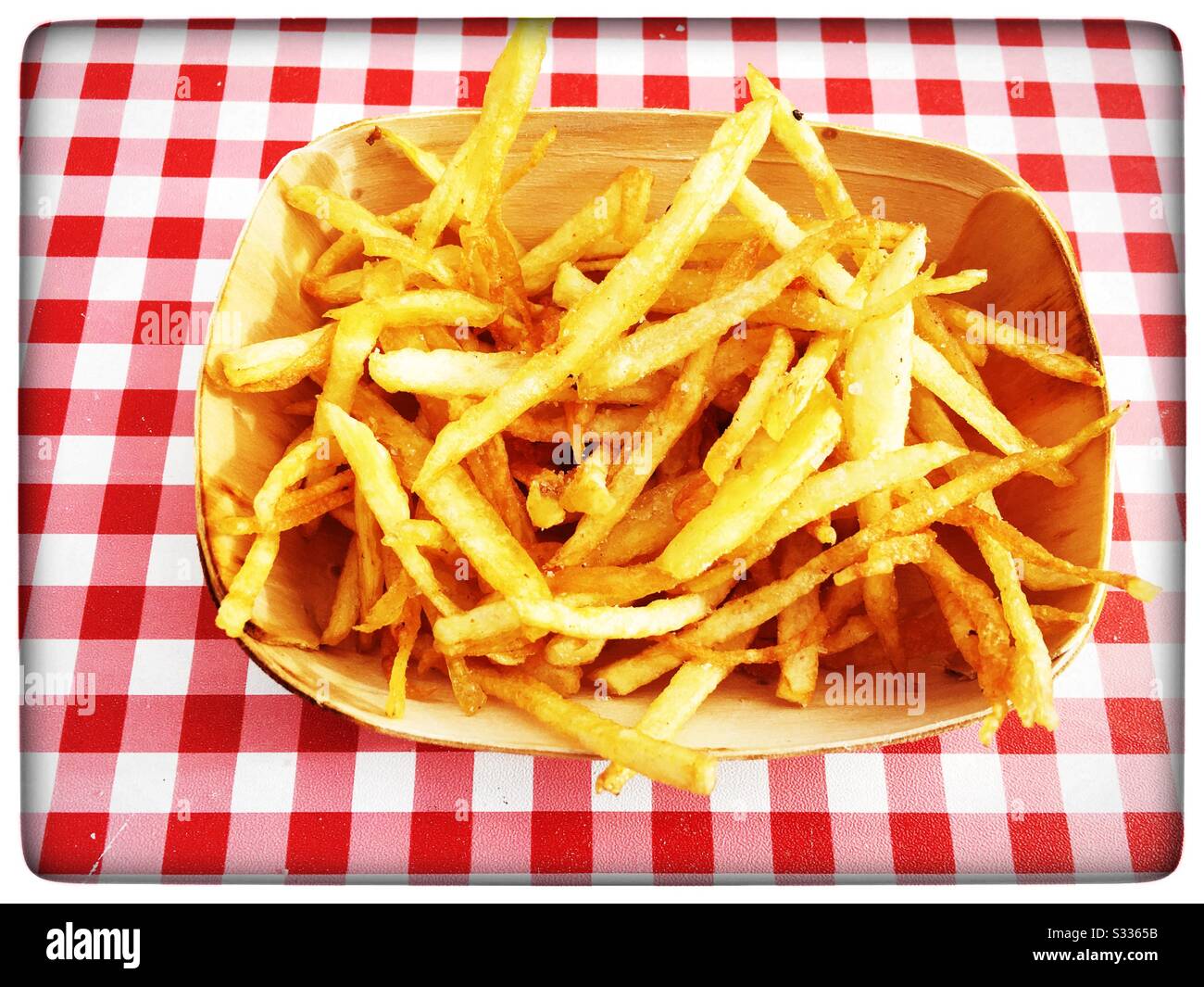 Homemade straw potato chips hi-res stock photography and images - Alamy