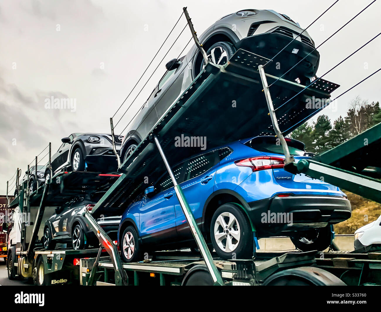 Car transporter motorway hi-res stock photography and images - Alamy