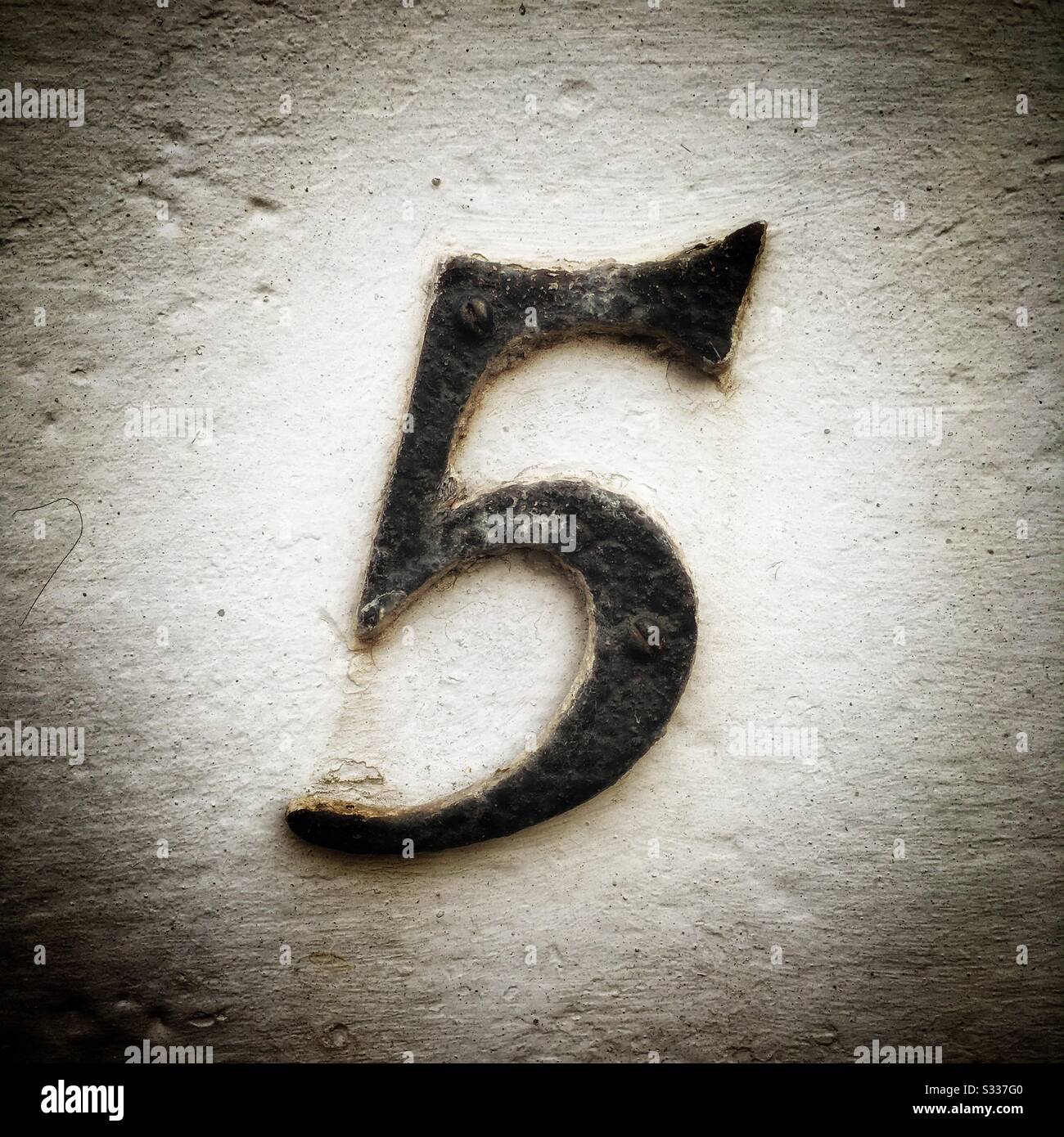 House number 5 Stock Photo - Alamy