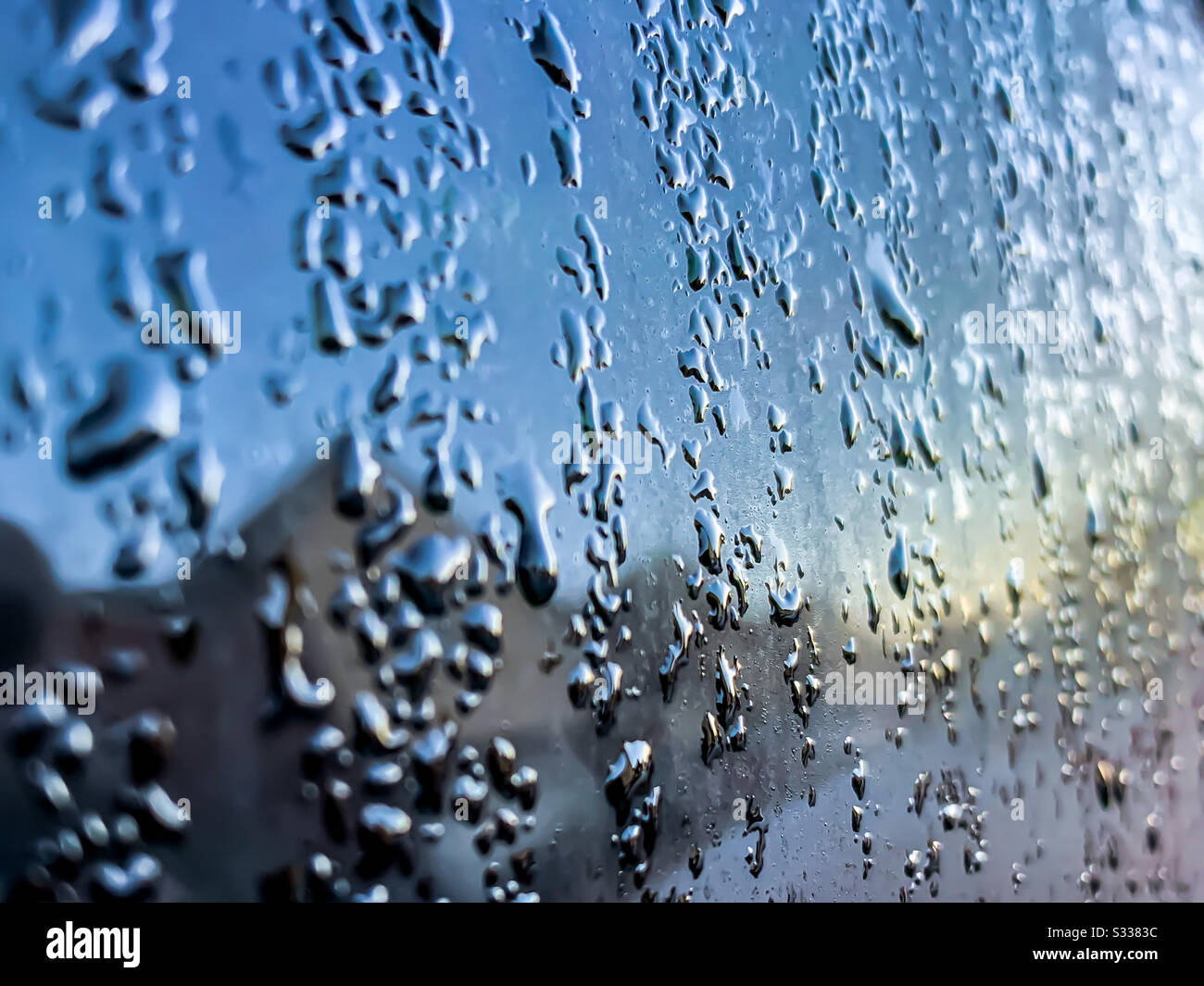 Rain droplets hi-res stock photography and images - Alamy