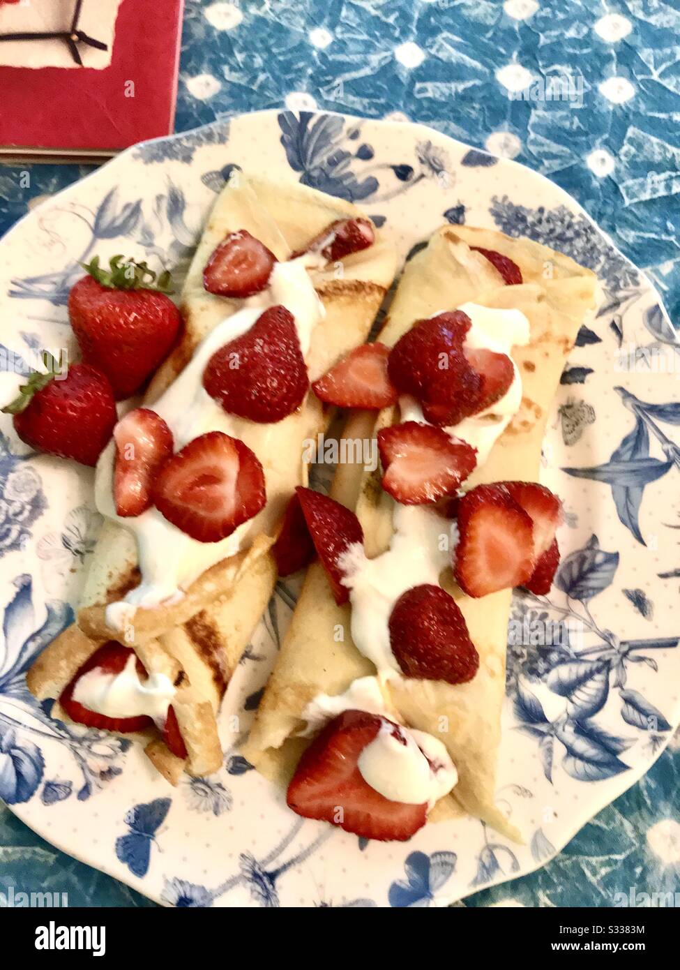 Crepes with whipped cream hi-res stock photography and images - Alamy