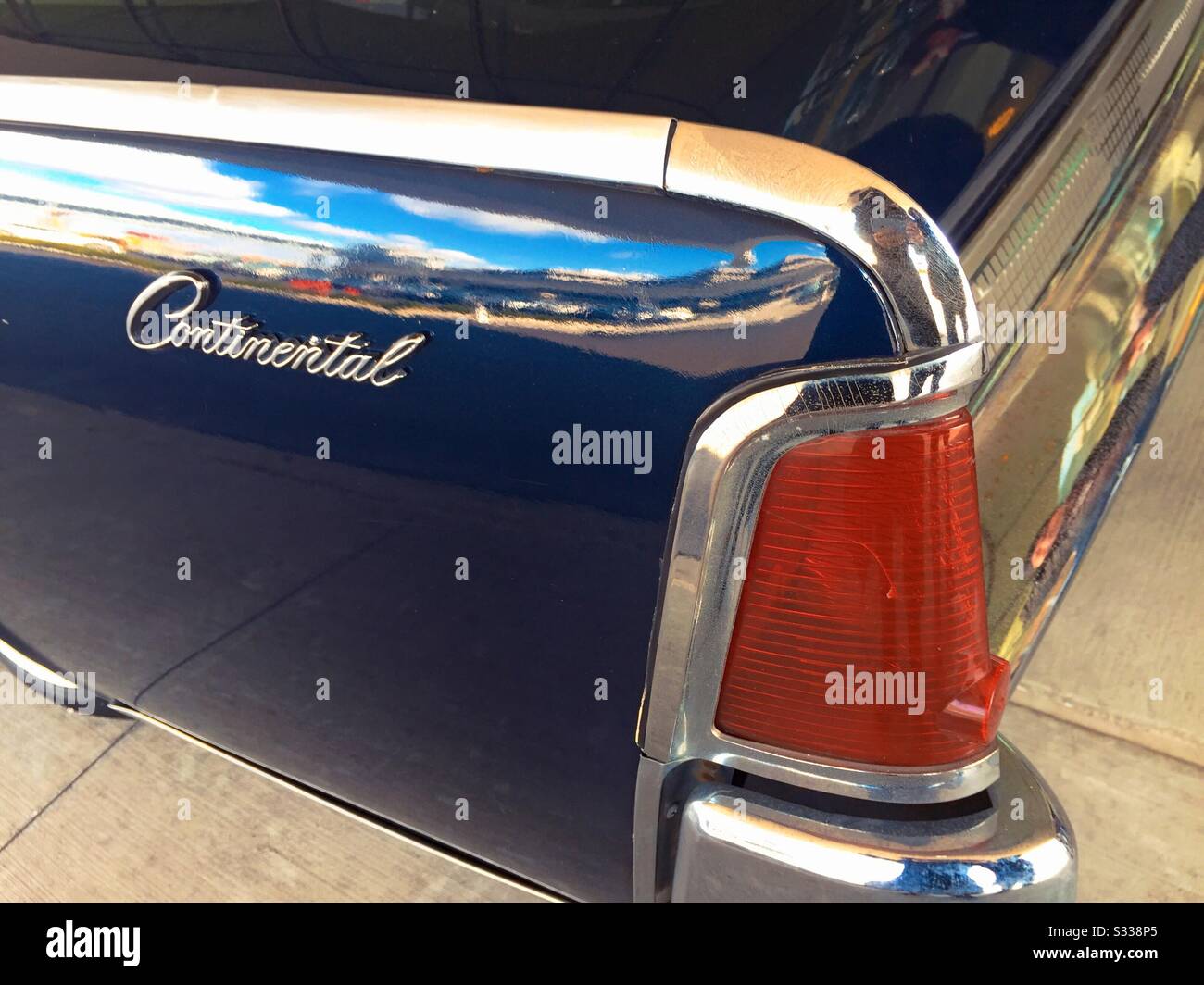 Lincoln continental hi-res stock photography and images - Alamy