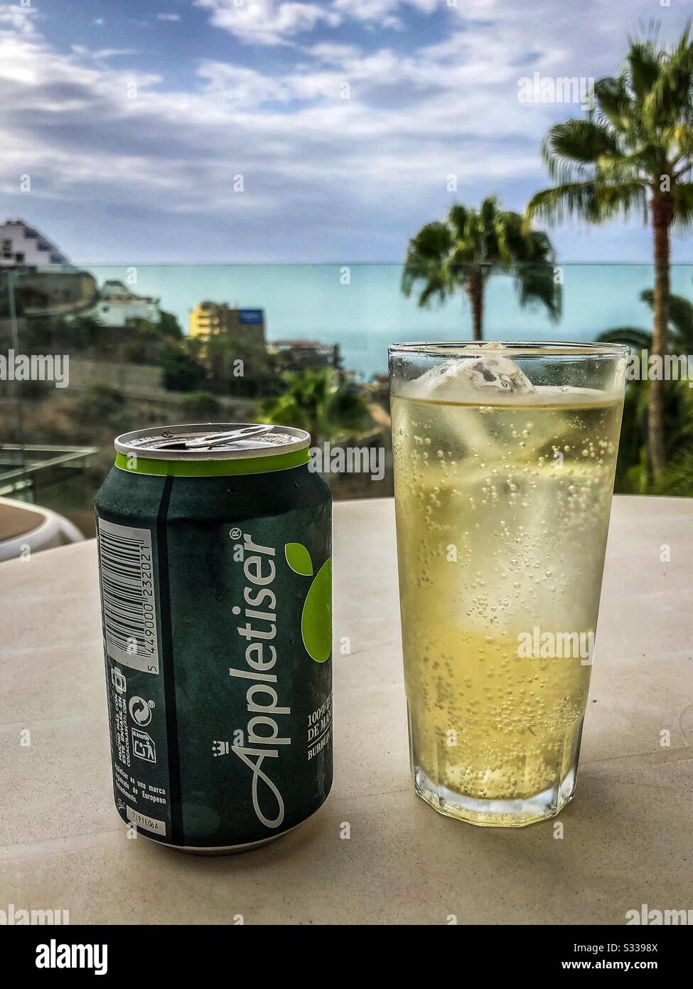 Can of appletiser hi-res stock photography and images - Alamy