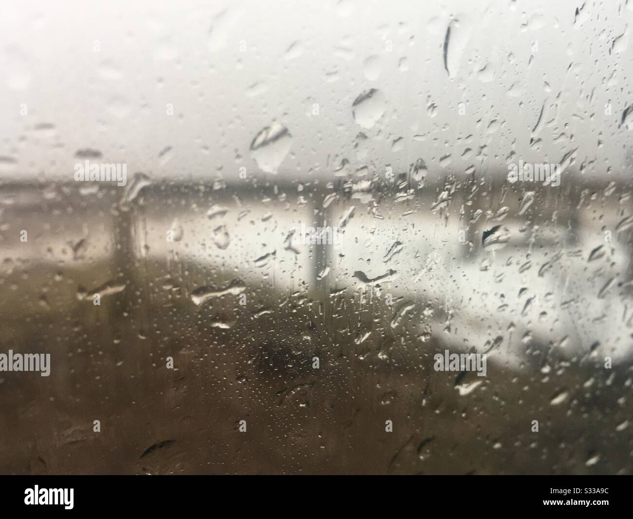Raindrops window hi-res stock photography and images - Alamy