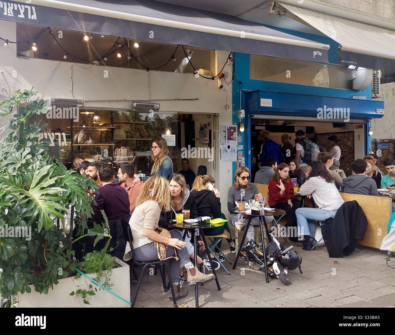 A popular Cafe in Tel-Aviv Stock Photo - Alamy
