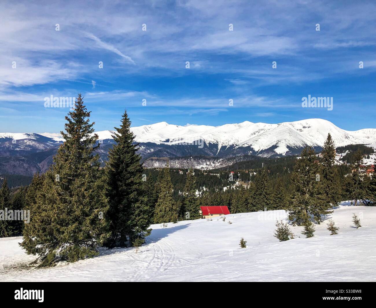 Remote cabin hi-res stock photography and images - Alamy
