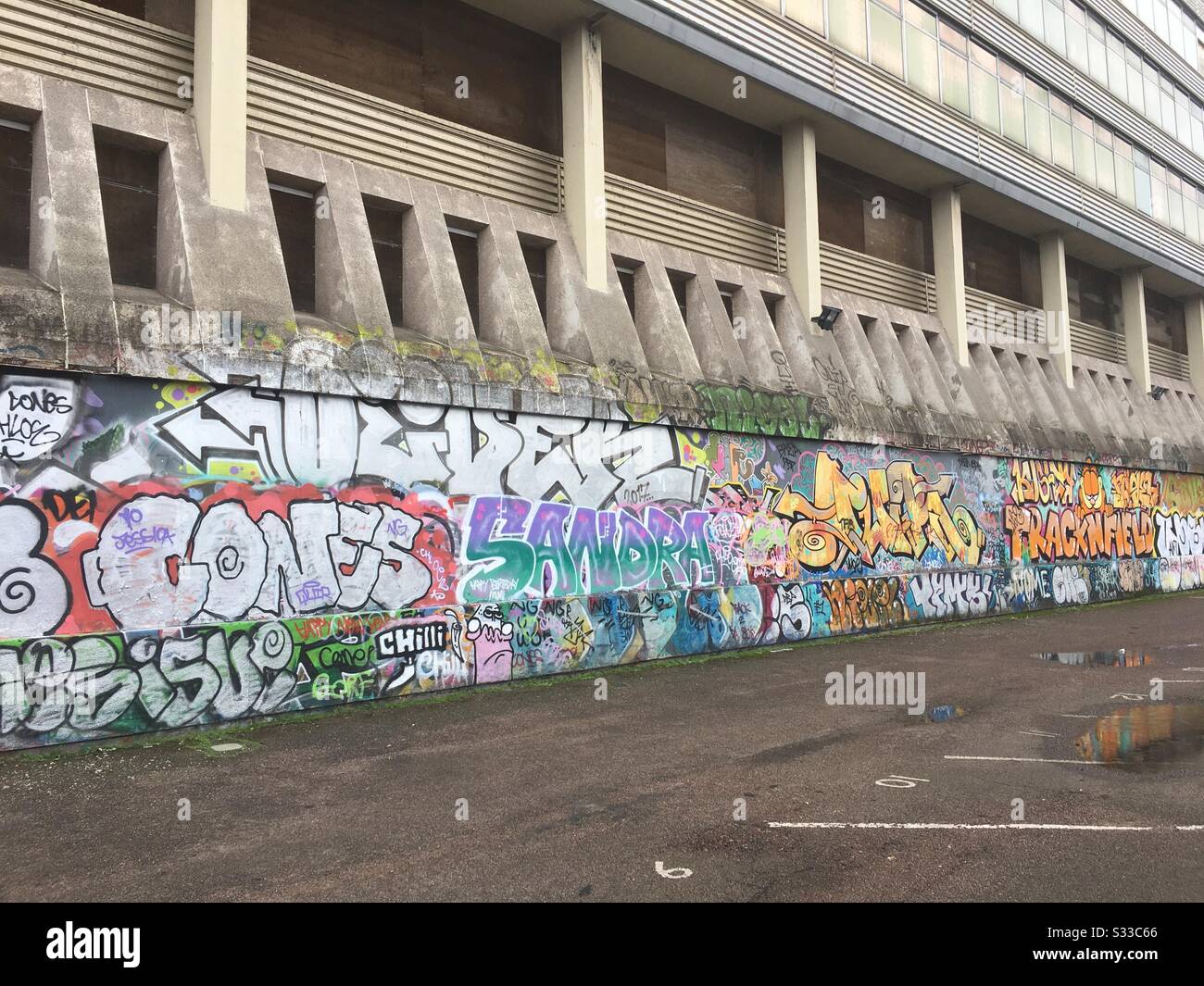 Retro graffiti hi-res stock photography and images - Alamy