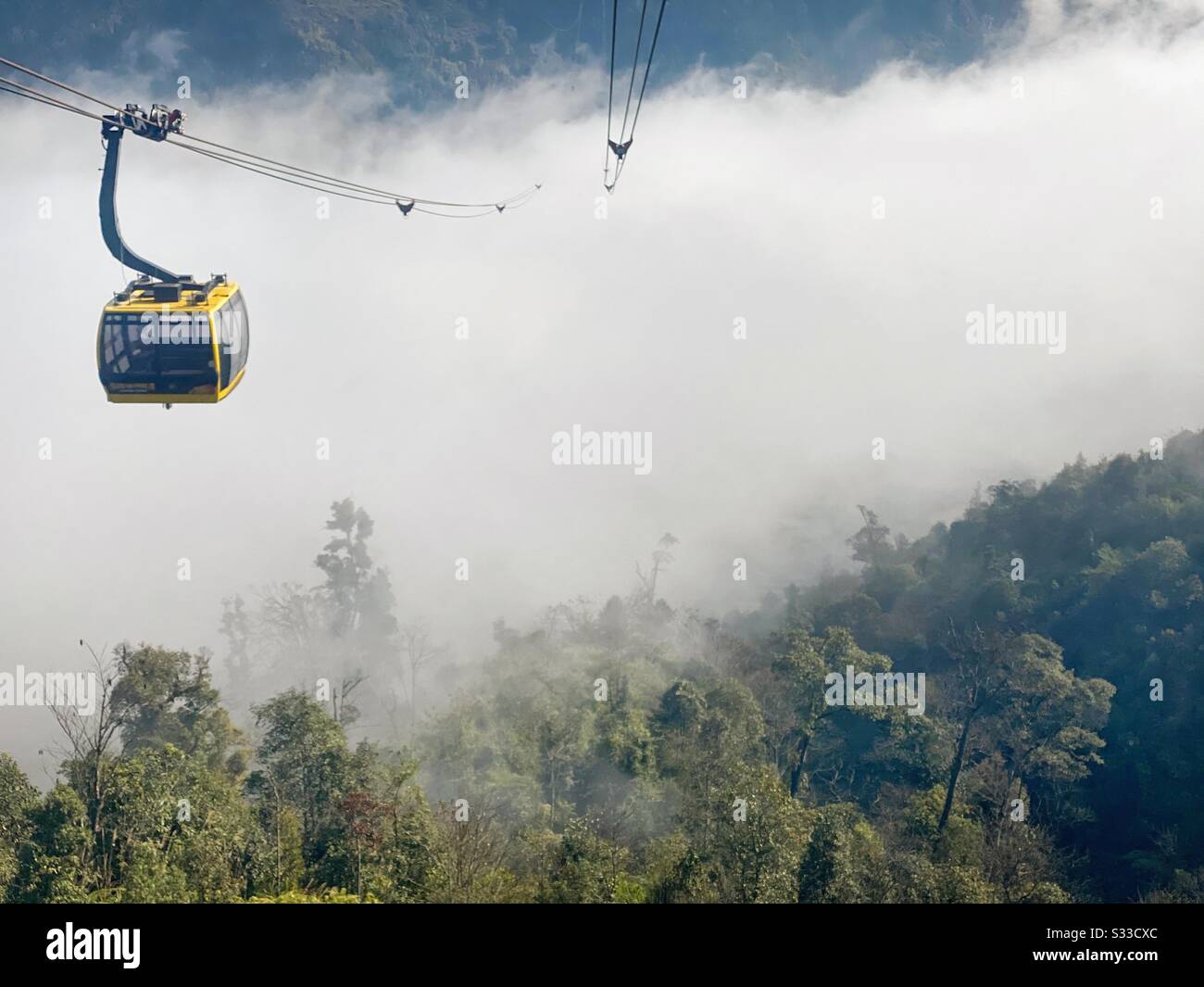 Cable ride hi-res stock photography and images - Alamy