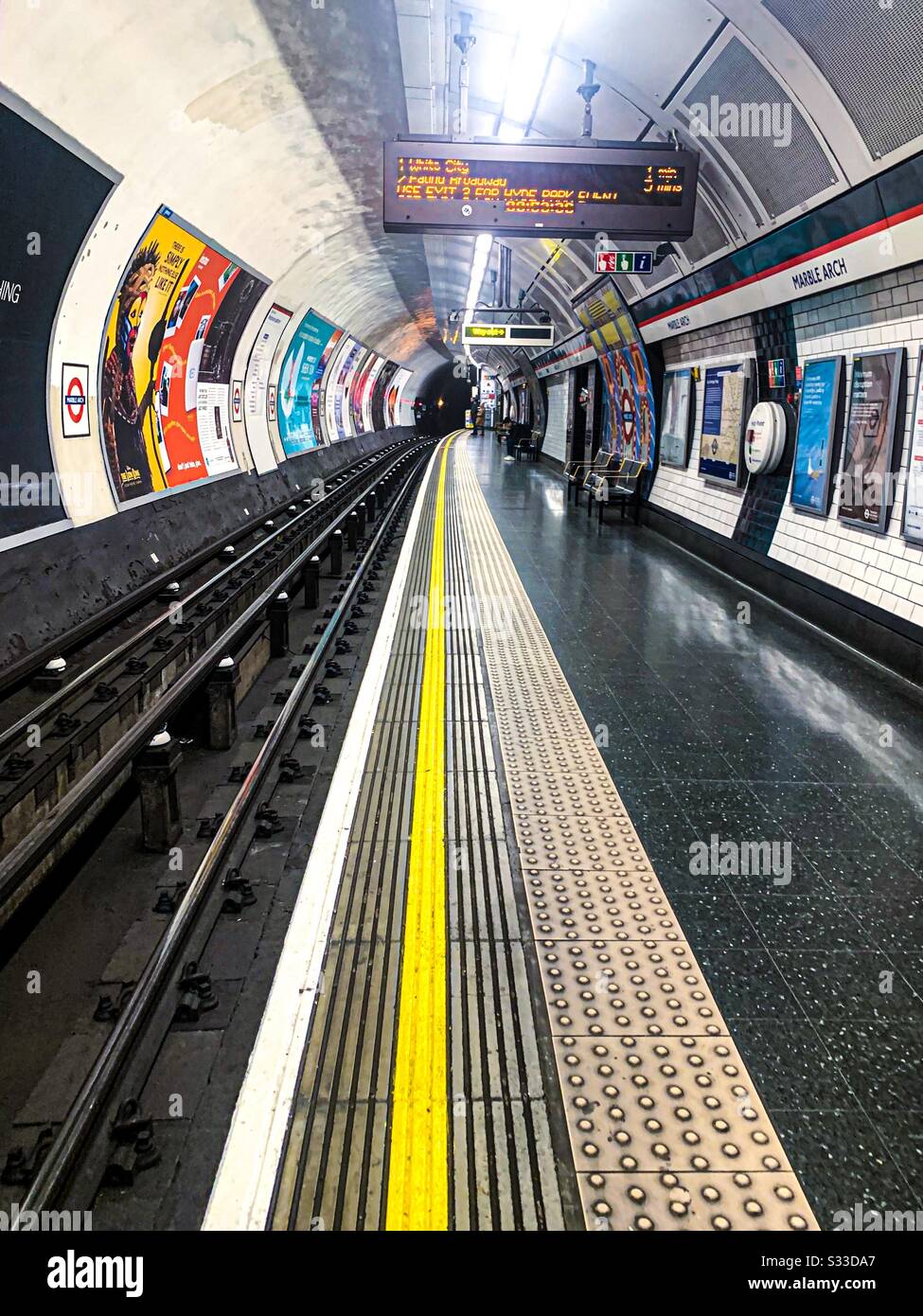 Marble arch tube hi-res stock photography and images - Alamy