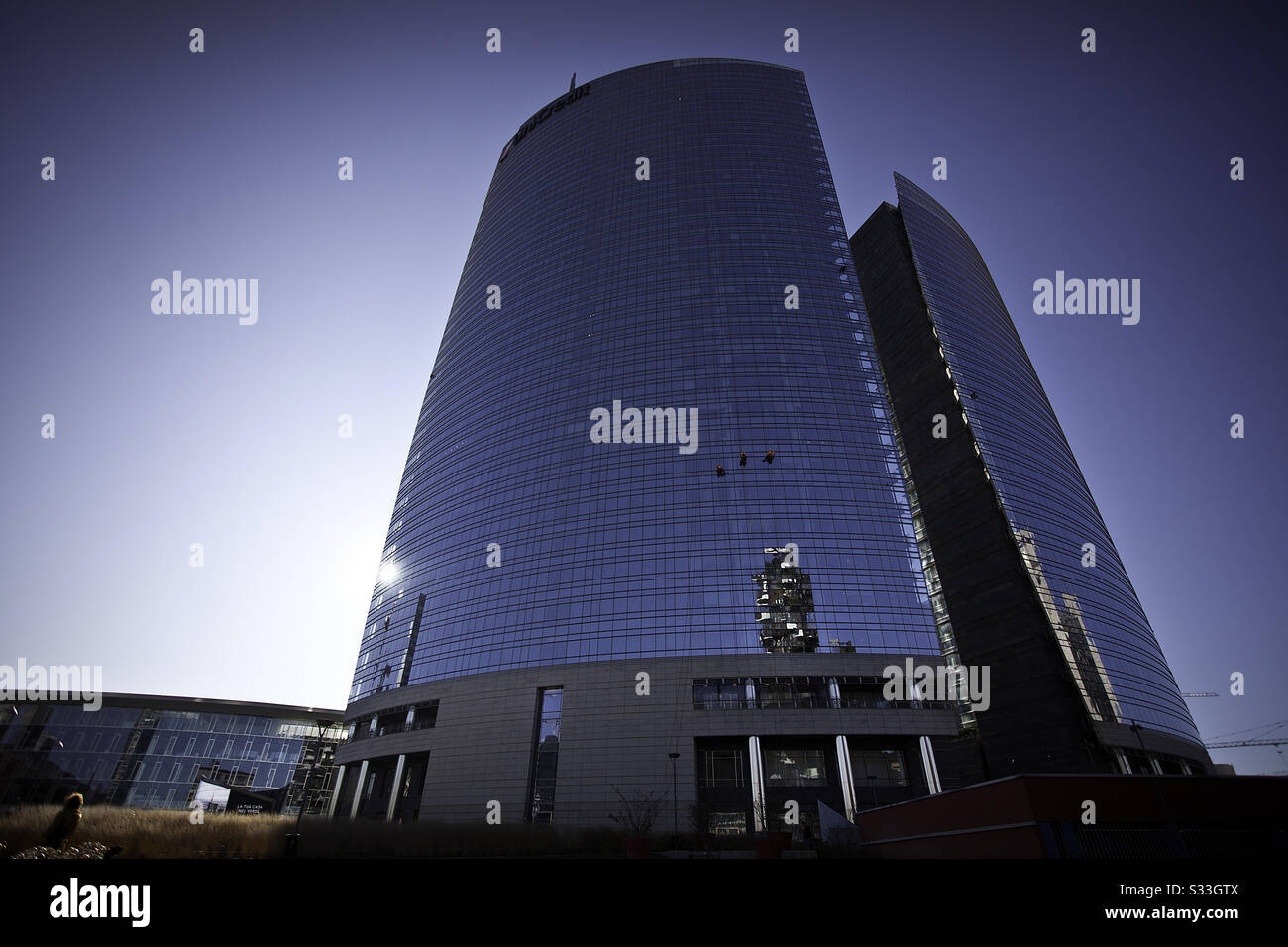 Milano skyscraper hi-res stock photography and images - Alamy