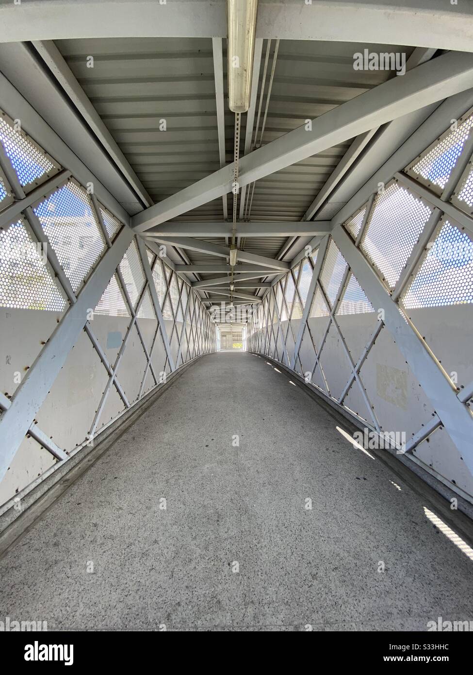 Center of composition hi-res stock photography and images - Alamy