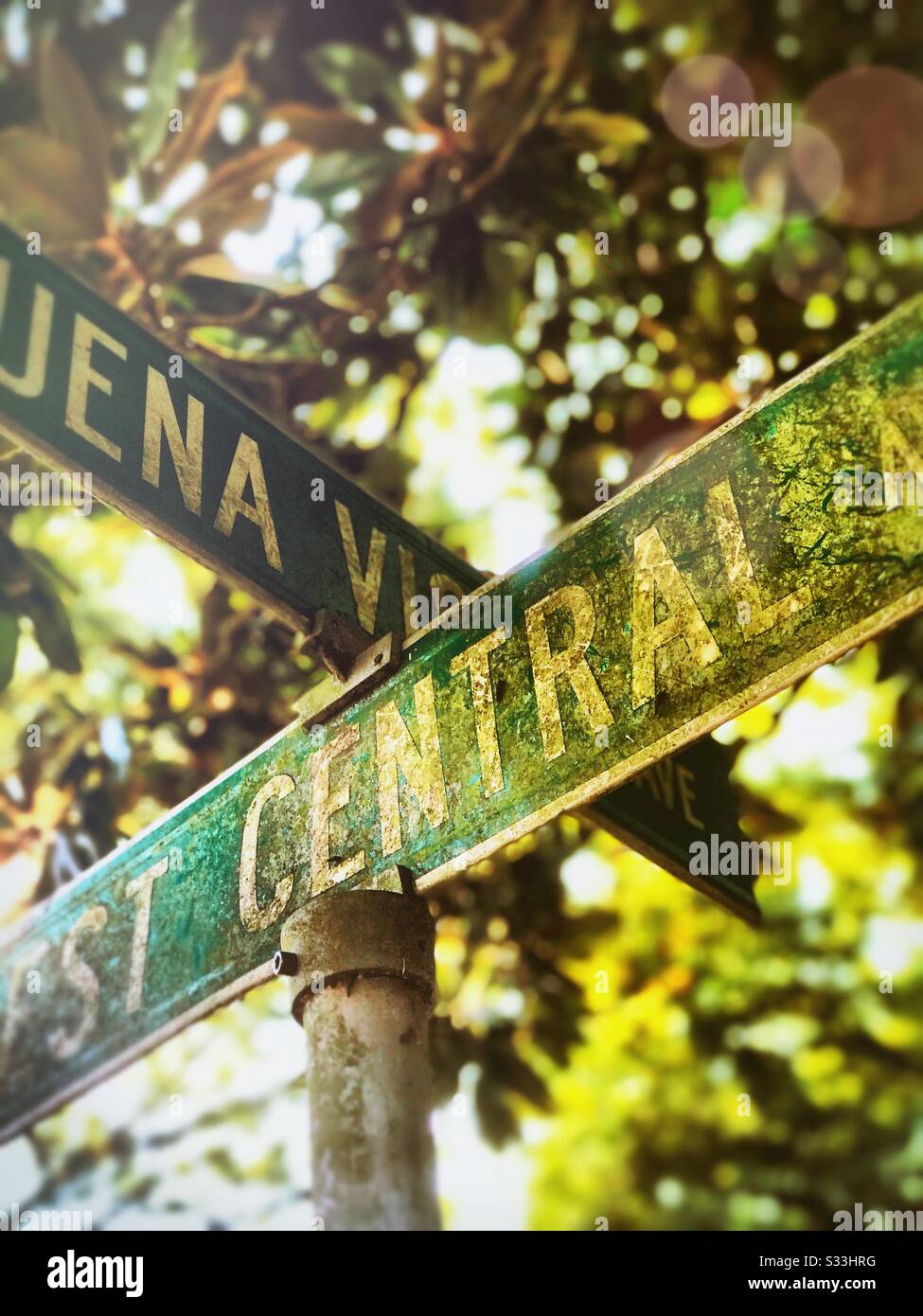 Crossroads signs hi-res stock photography and images - Alamy