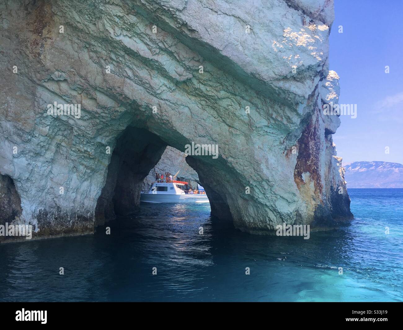 Blue sea caves hi-res stock photography and images - Alamy