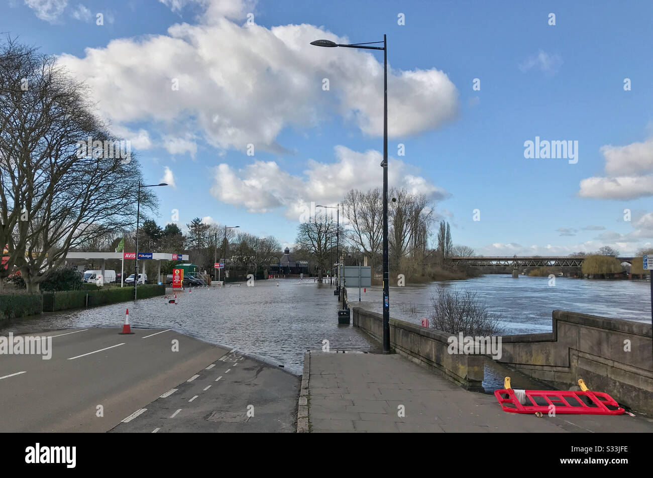 Rivern Severn flooding along Hylton Road (A44), in Worcester, UK. Taken ...