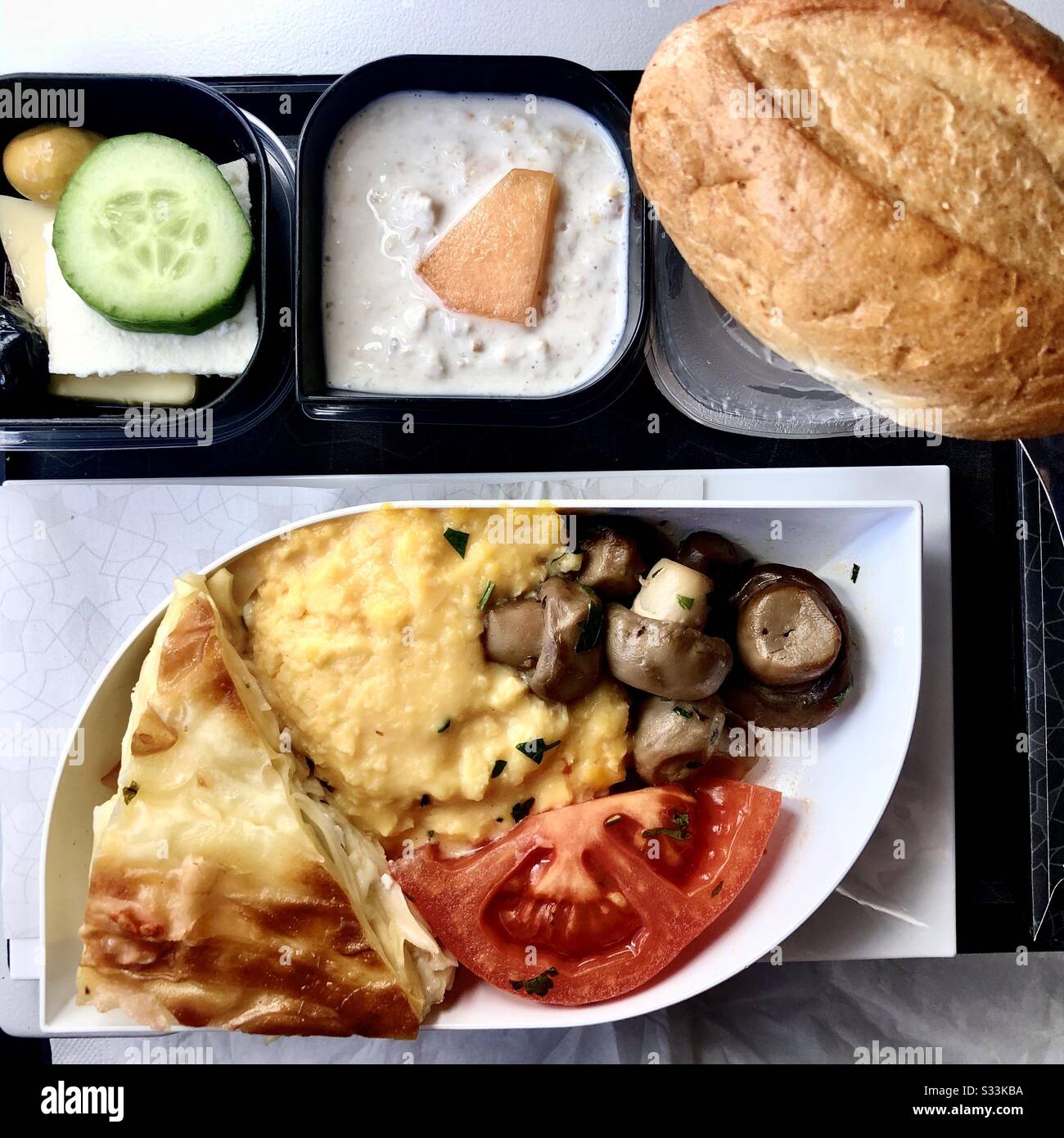 Inflight breakfast, served onboard turkish airlines plane Stock Photo ...