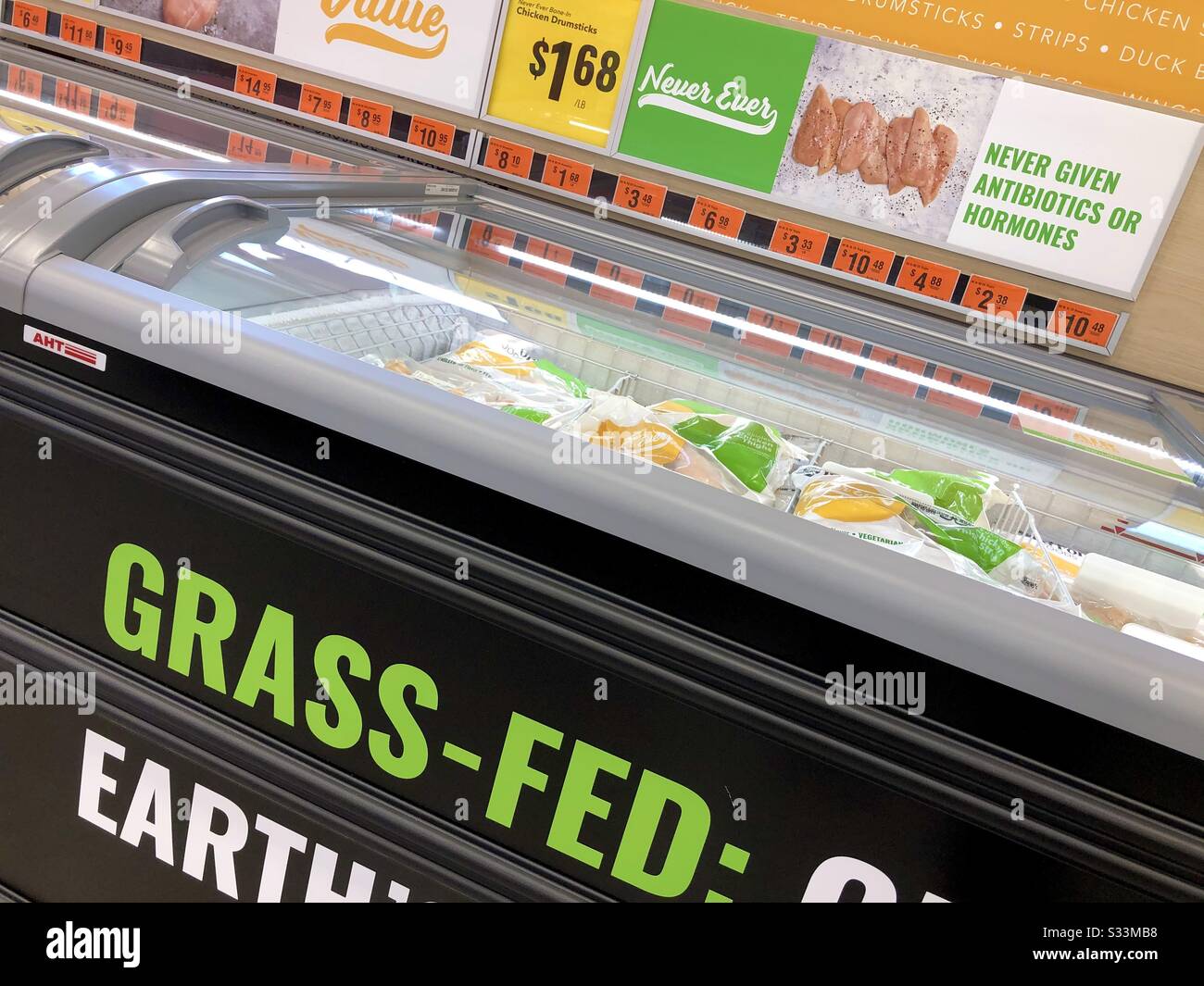 Frozen food display hi-res stock photography and images - Alamy