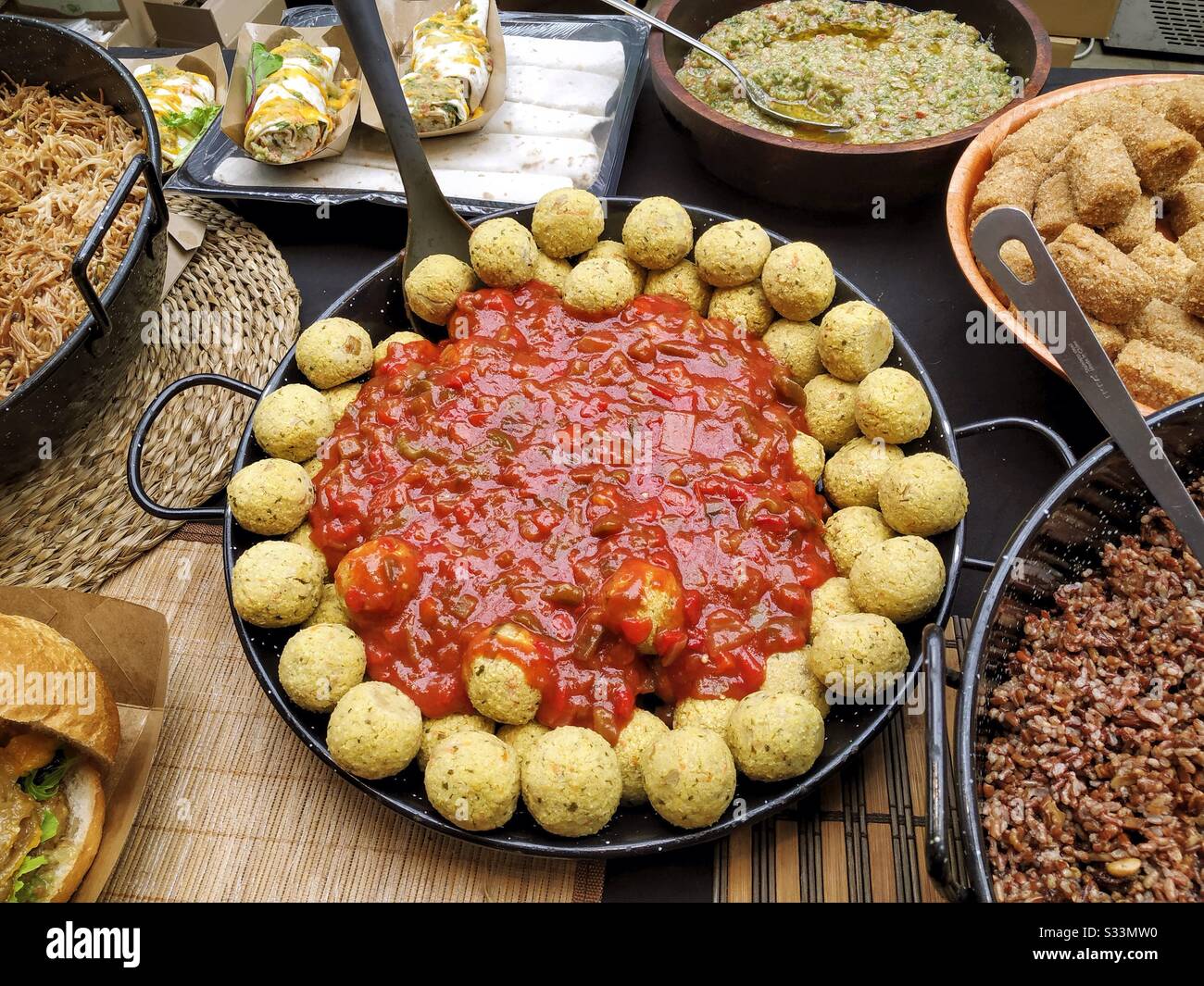Food for sale hi-res stock photography and images - Alamy