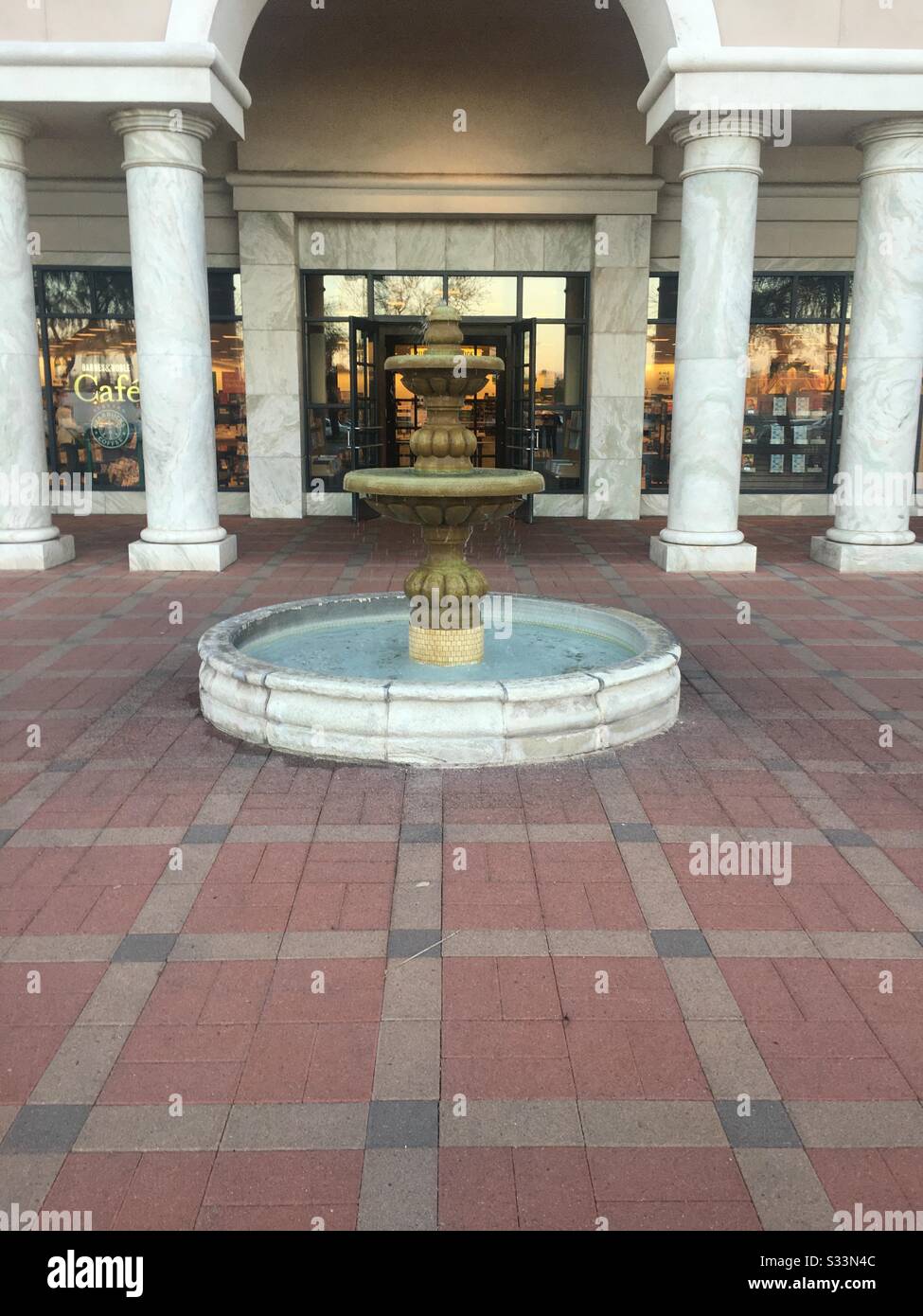 Arizona fountain hi-res stock photography and images - Alamy