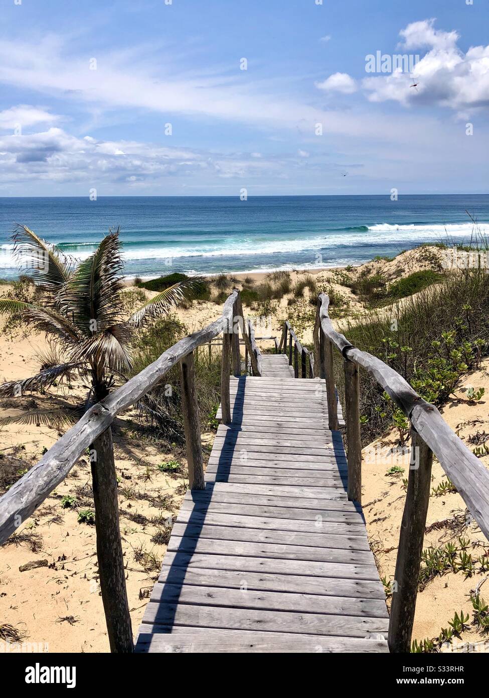 Pathway to beach Stock Photo - Alamy