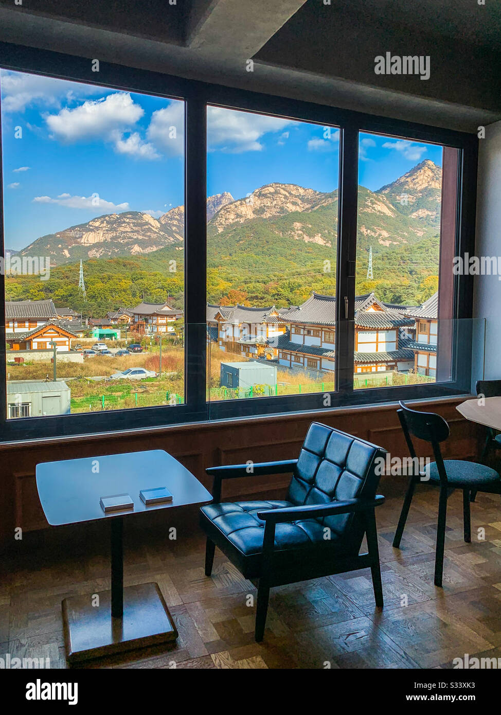 Traditional hanok village hi-res stock photography and images - Alamy