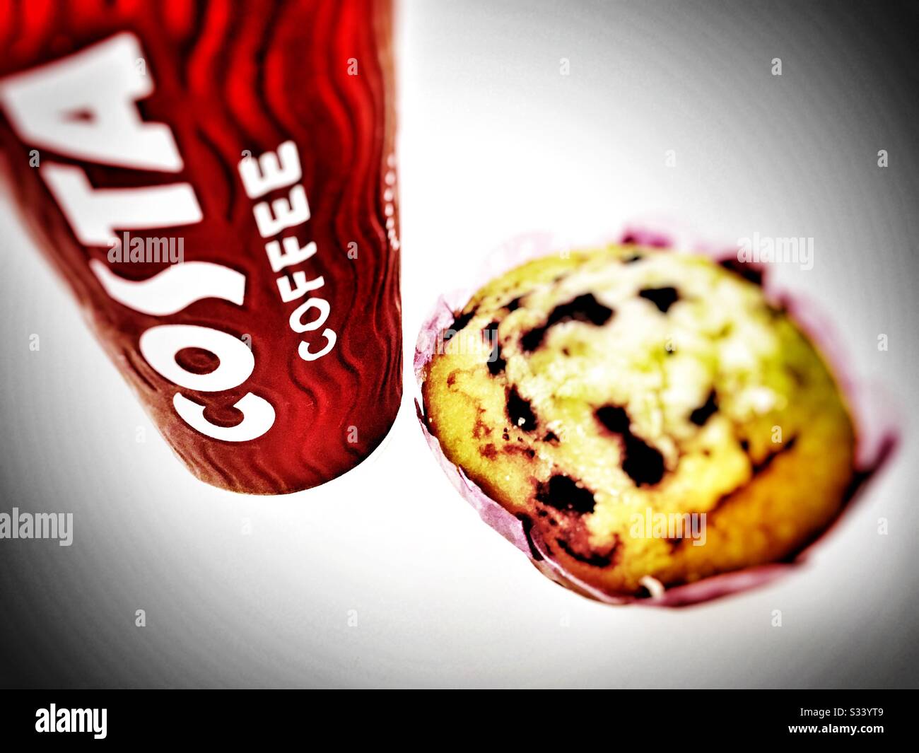 Costa coffee and blueberry muffin Stock Photo - Alamy