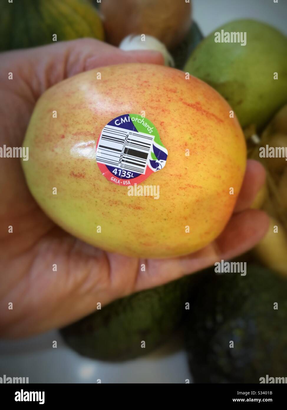 Gala apple hi-res stock photography and images - Alamy