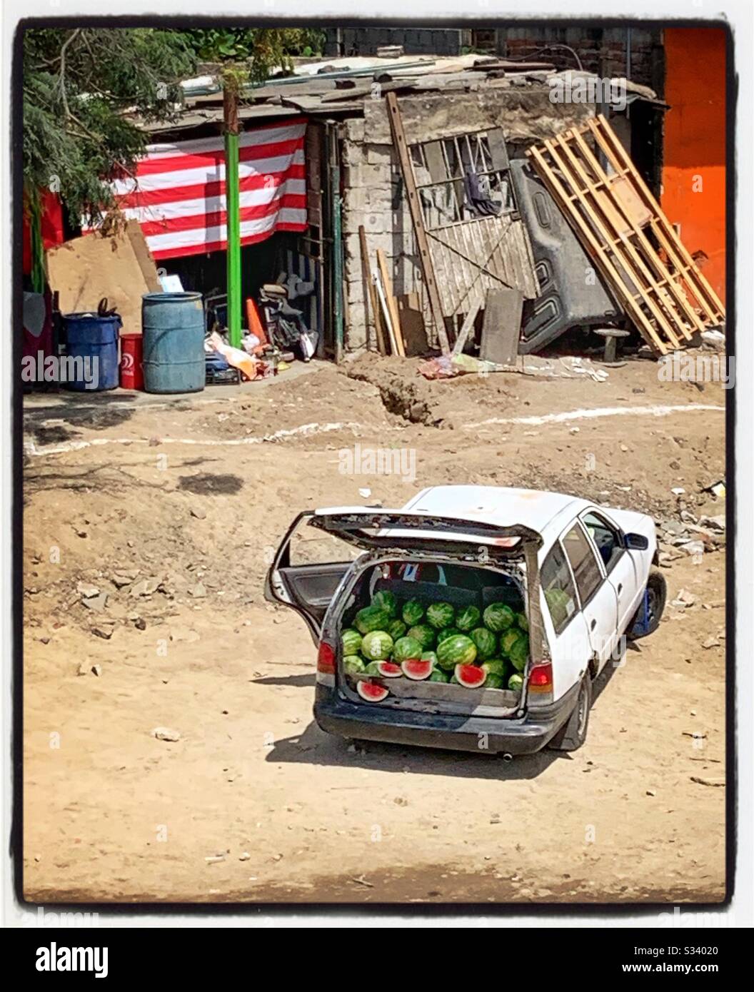 Watermelon display hi-res stock photography and images - Alamy