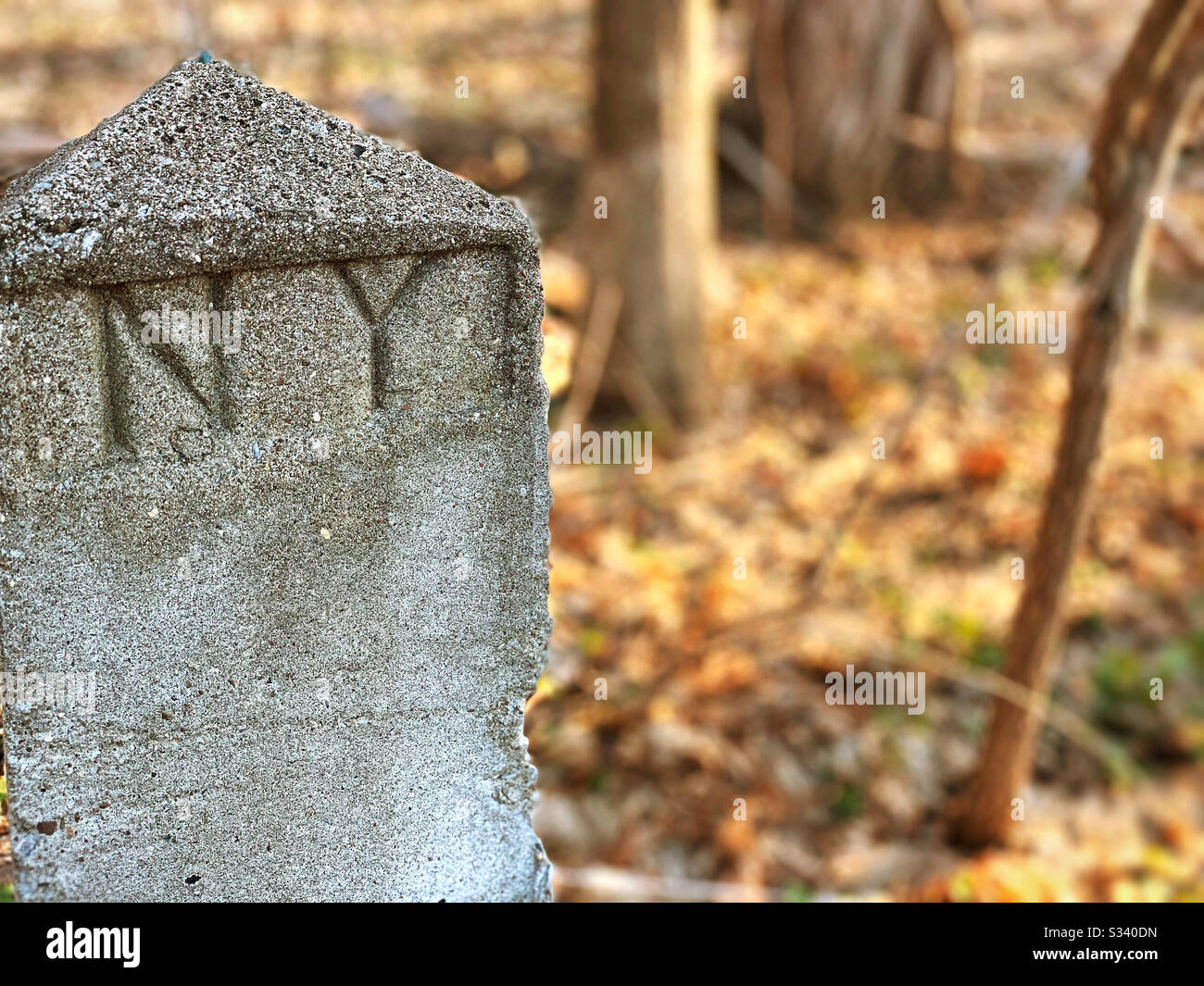 Old stone mile marker hi-res stock photography and images - Alamy