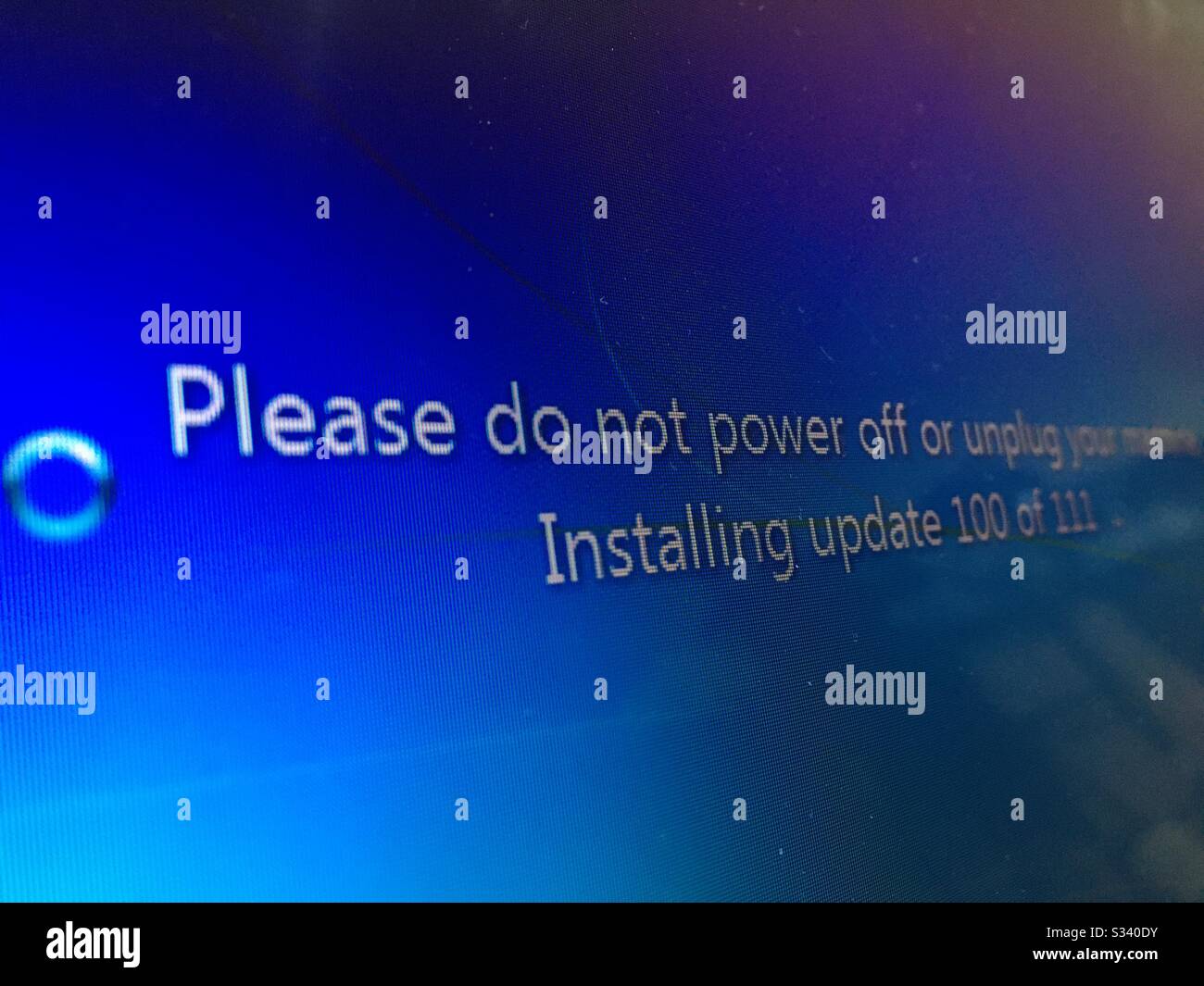 Shut down computer hi-res stock photography and images - Alamy