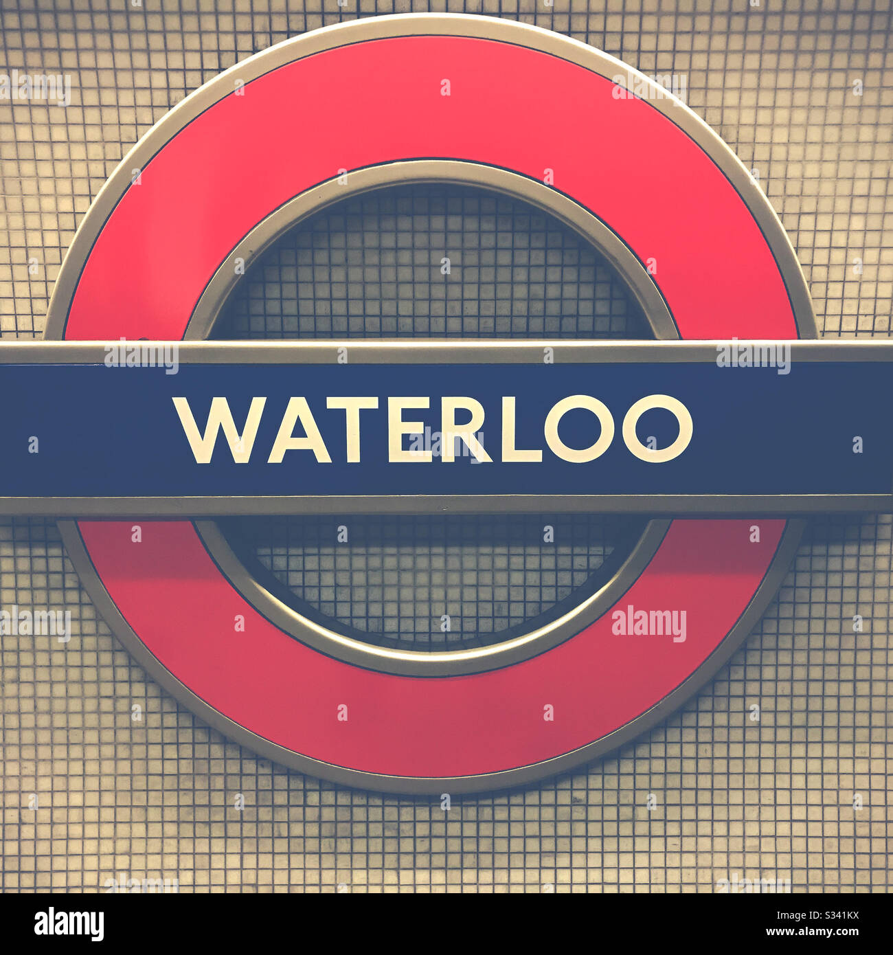 London waterloo station sign hi-res stock photography and images - Alamy