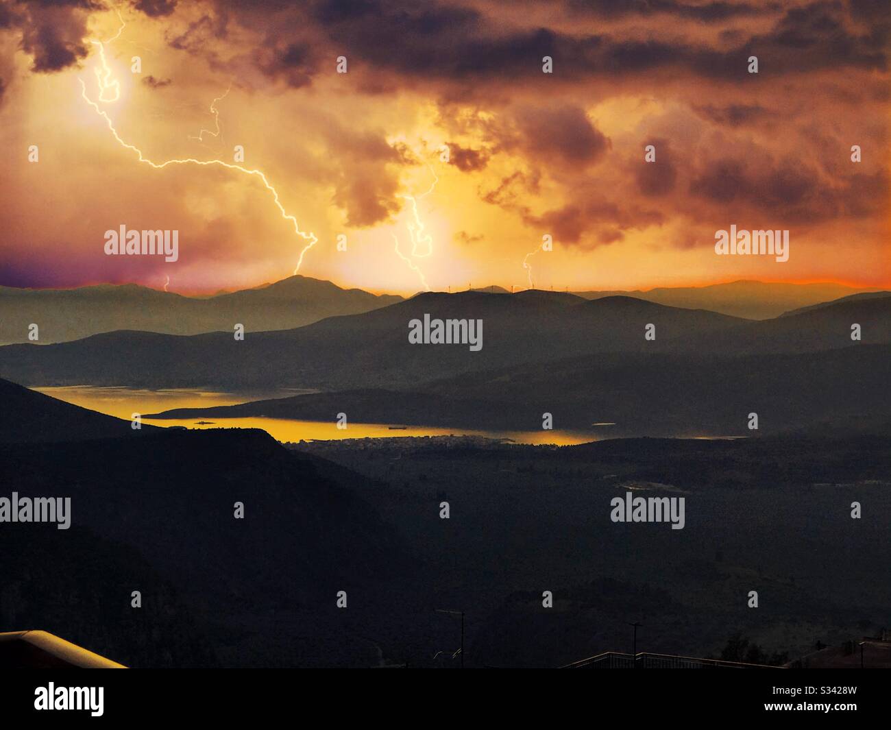 Gulf of delphi hi-res stock photography and images - Alamy