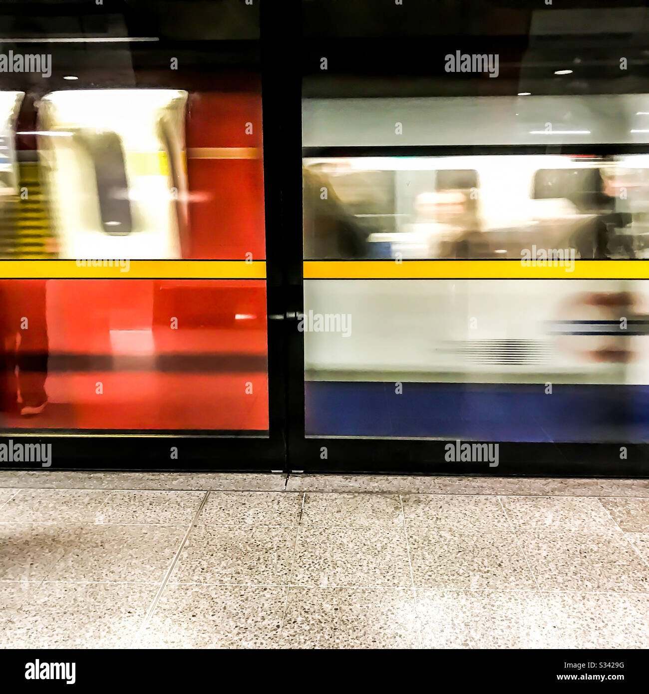 London underground train hi-res stock photography and images - Alamy