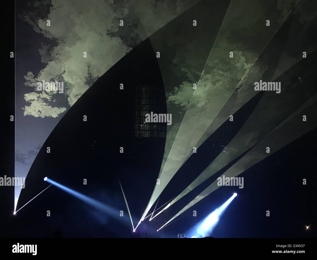 Light show at music theatre concert gig Stock Photo - Alamy