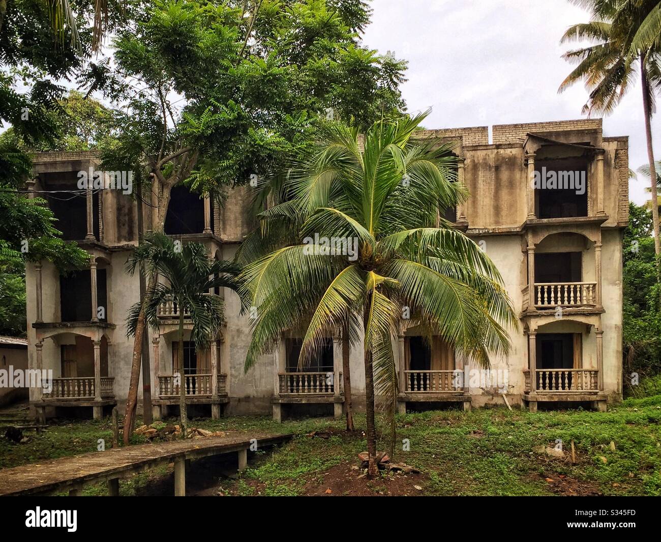 Abandoned house near the beach, Batu Rakit, Terengganu, Malaysia Stock ...
