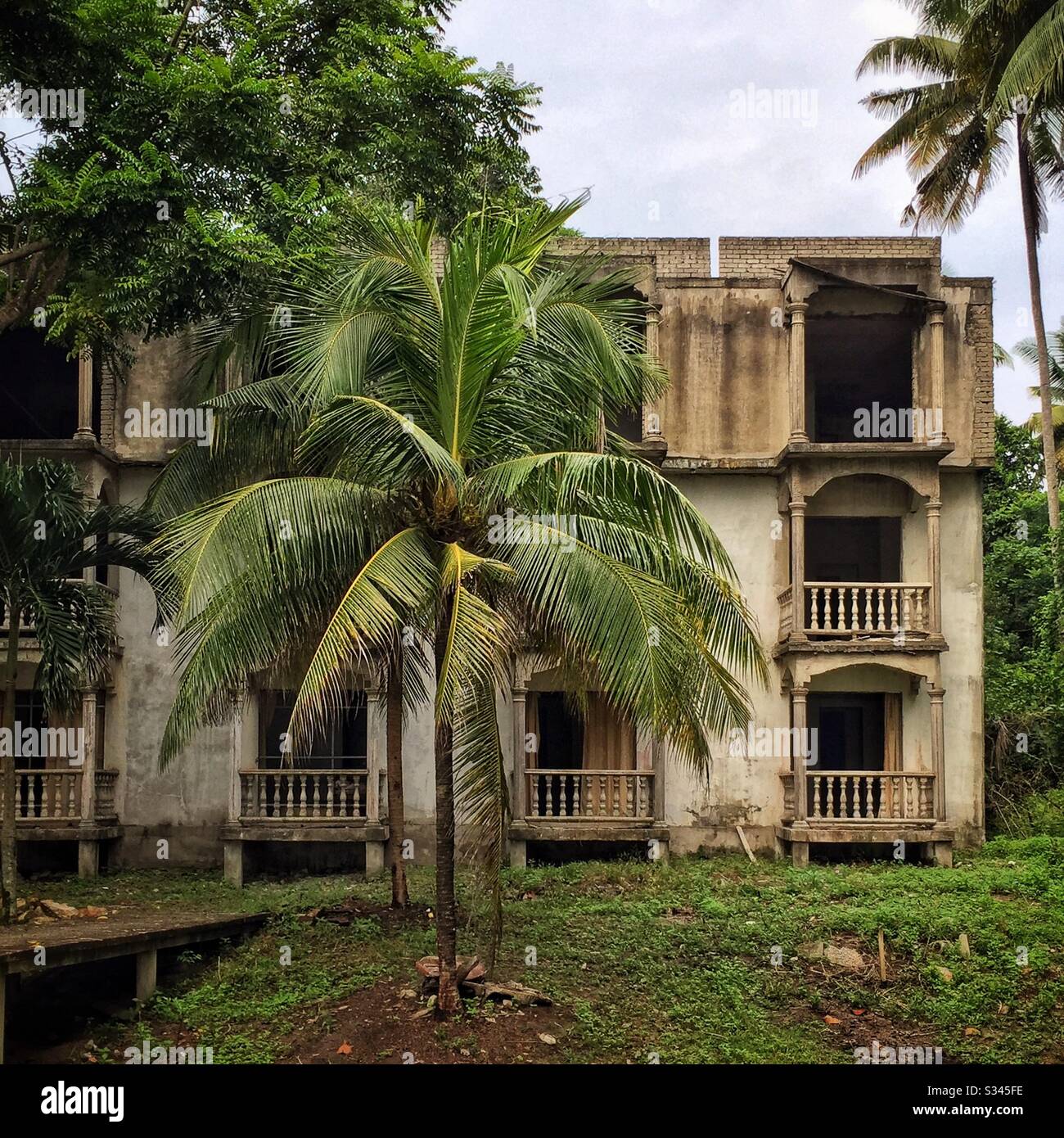 Abandoned house near the beach, Batu Rakit, Terengganu, Malaysia Stock ...