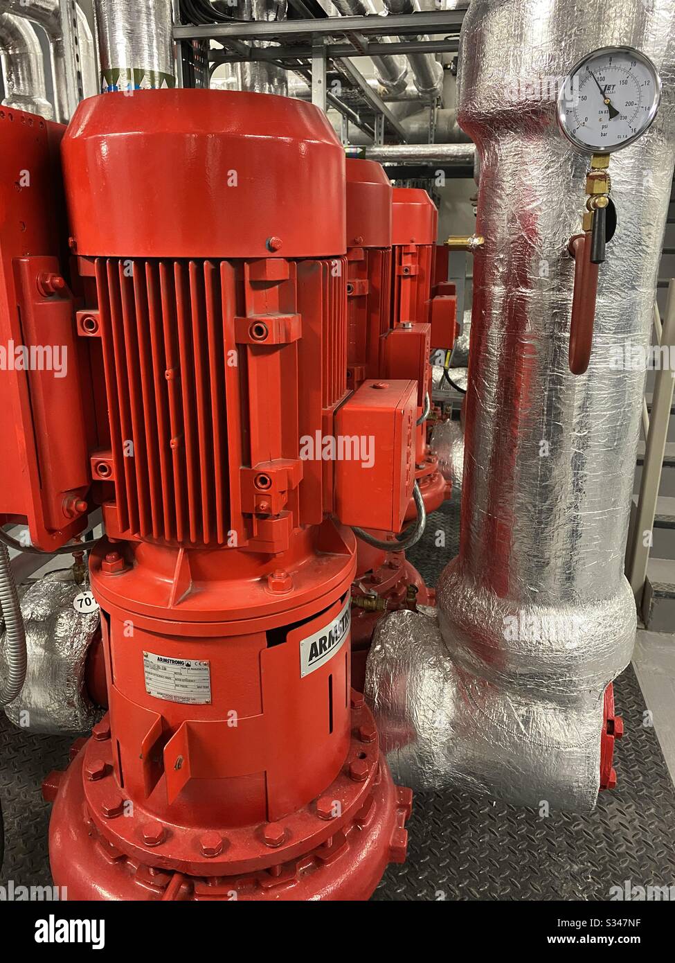 Circulating pumps hi-res stock photography and images - Alamy