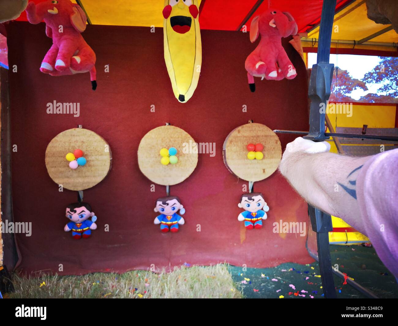 Archery game hi-res stock photography and images - Alamy