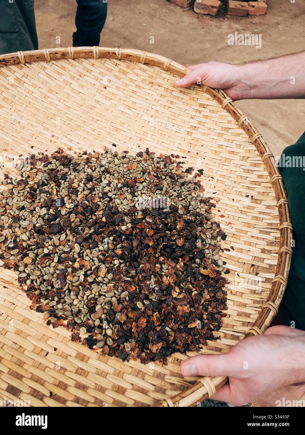 Hulling coffee hi-res stock photography and images - Alamy