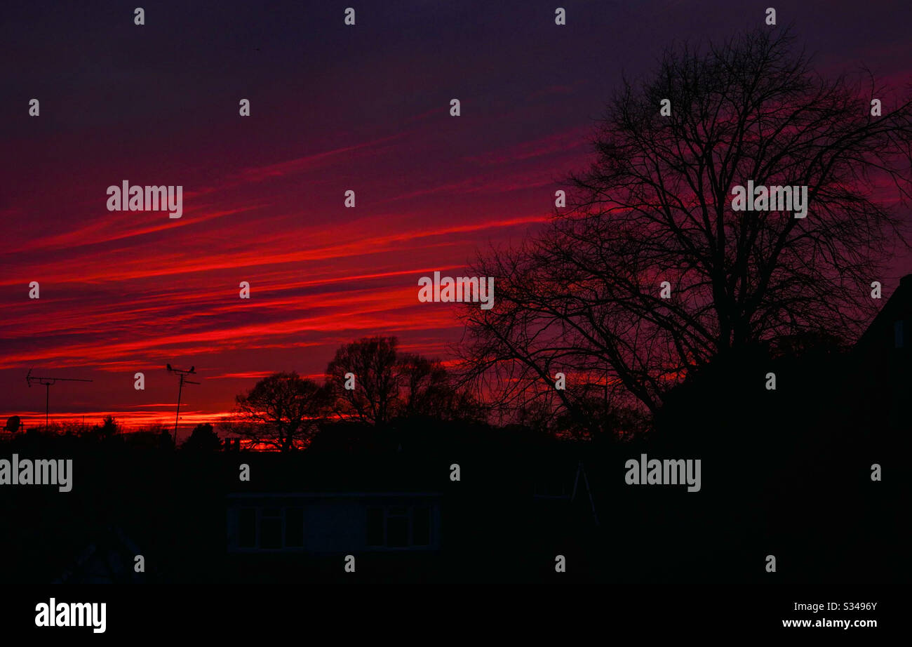 Deep red sky hi-res stock photography and images - Alamy