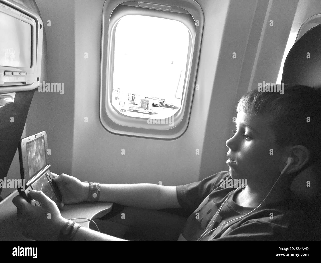 Boy aeroplane hi-res stock photography and images - Alamy